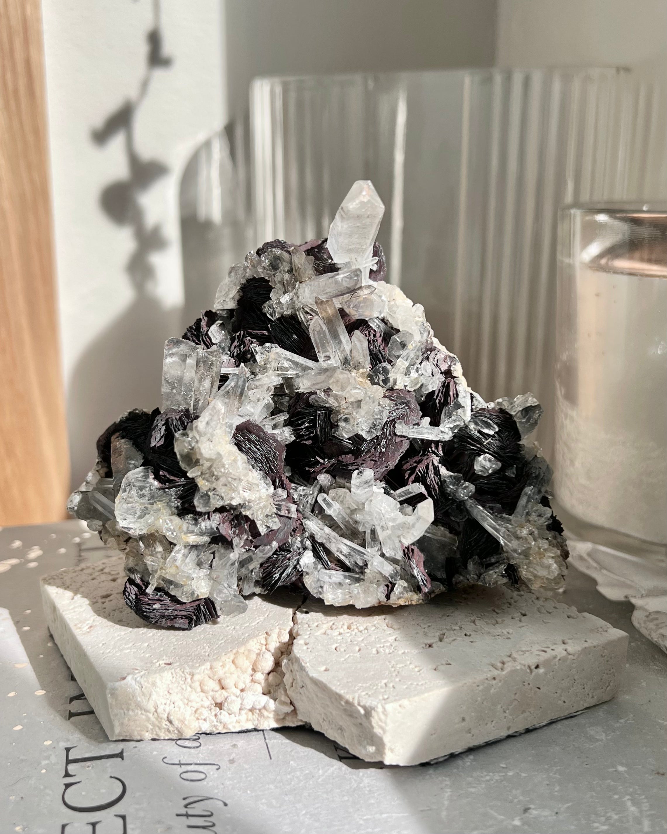 [Guns n Roses] Specularite Rose with Quartz – Pellura
